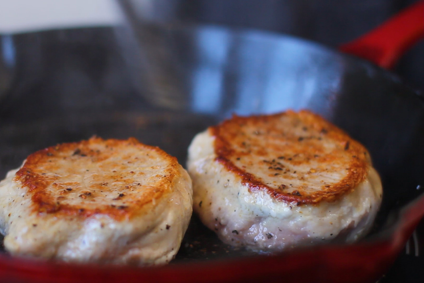 How to Cook the Juiciest Pan-Roasted Pork Chops - Sunbasket